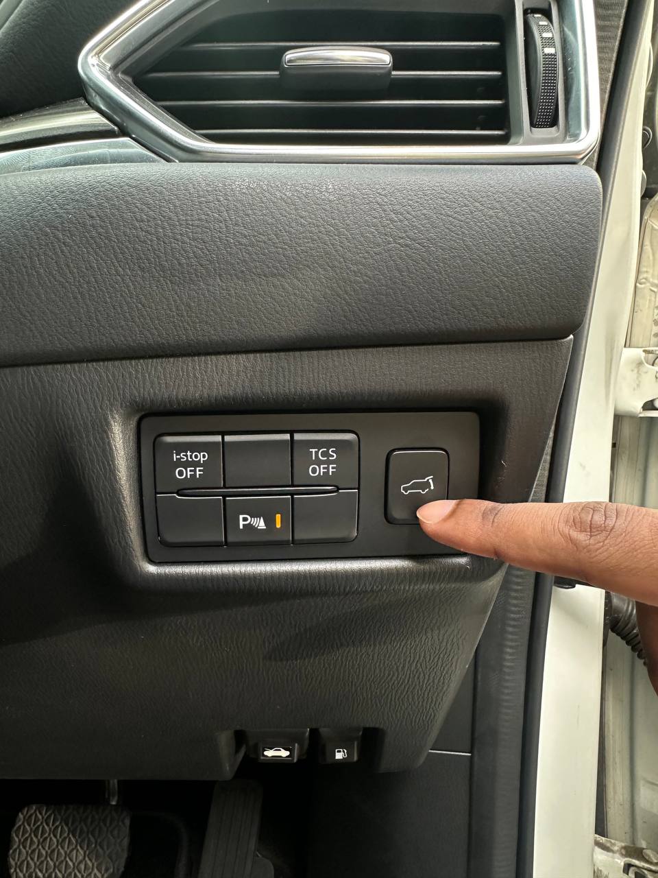 How do I open the boot of the Mazda CX-5? – GetGo Help Centre